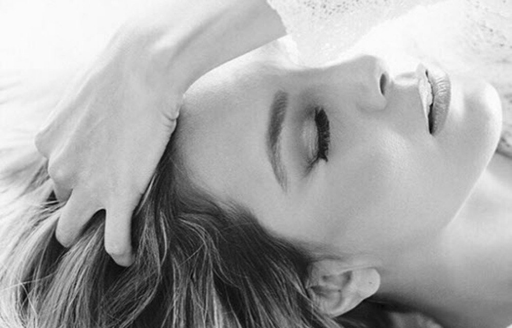 Elizabeth Gutiérrez shows off her beautiful new 'do + 10 of her best ...