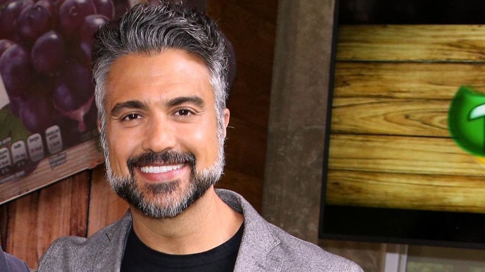Jaime Camil se pone mejor con los años (FOTOS) | MamasLatinas.com