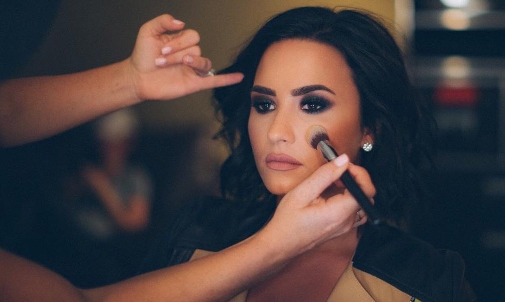 10 Celebrity makeup looks to steal before summer is over | MamasLatinas.com