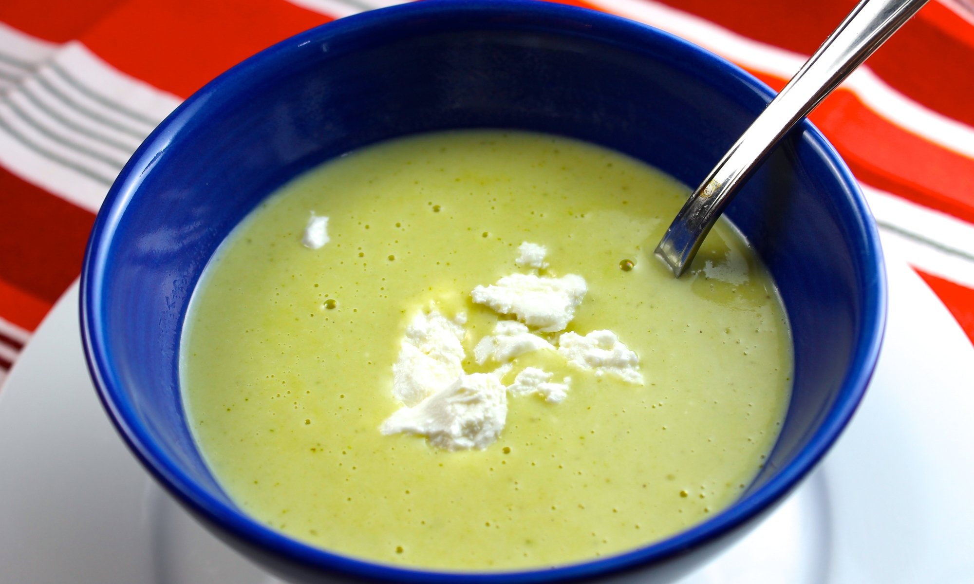 Receta de crema de chile poblano | MamasLatinas.com
