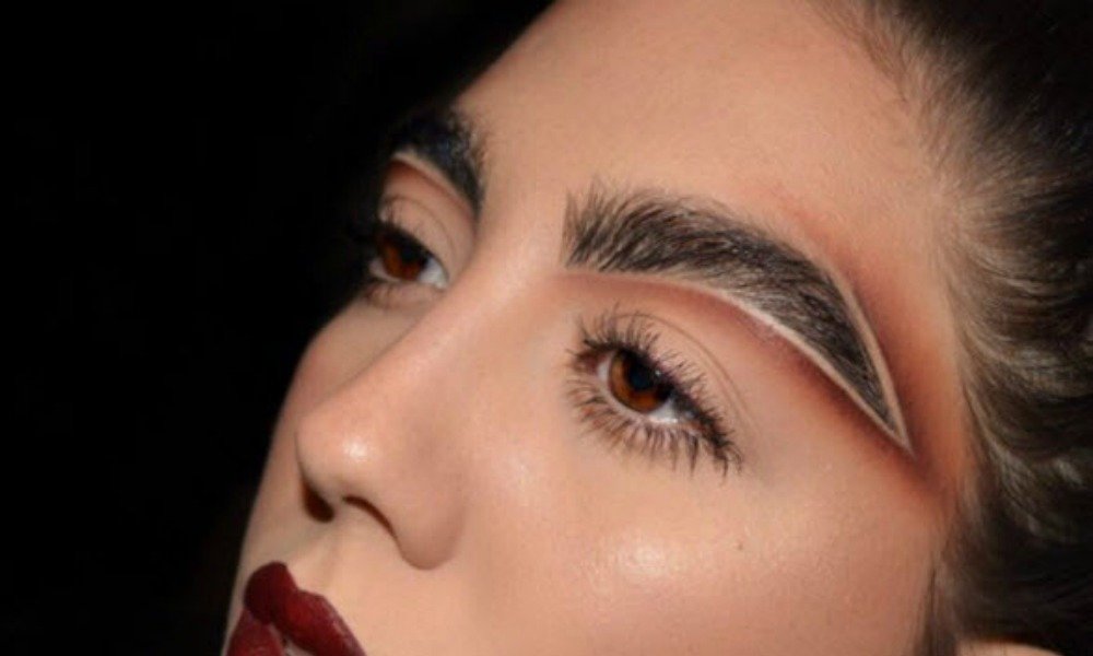 Brow carving is the latest beauty Instagram trend (PHOTOS ...