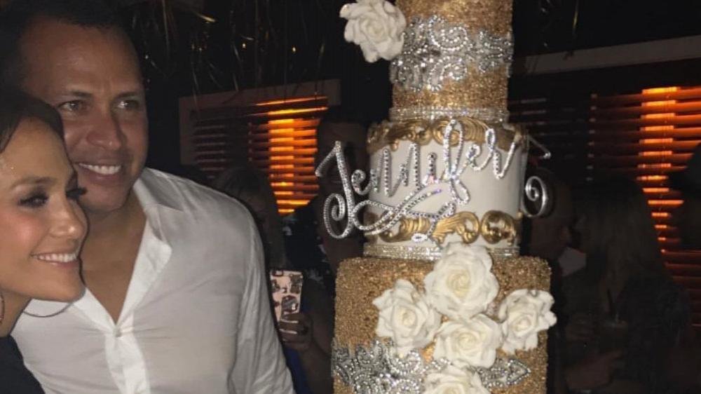 Jennifer López sorprendió con su increíble pastel de cumpleaños (FOTOS ...