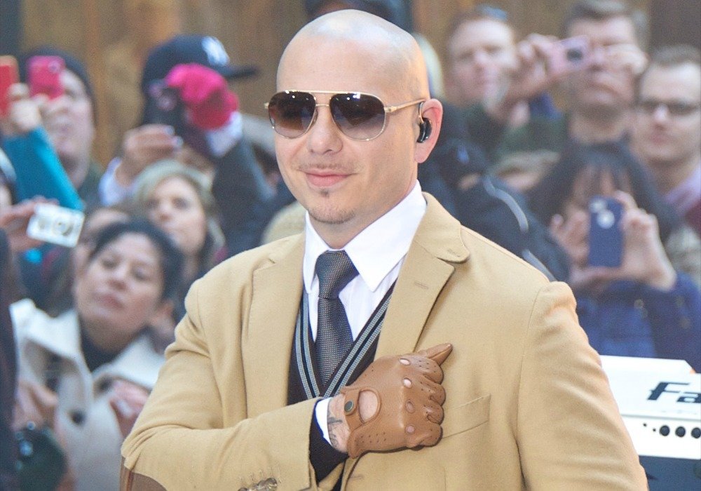 Pitbull sends private plane to rescue Puerto Rican cancer patients ...