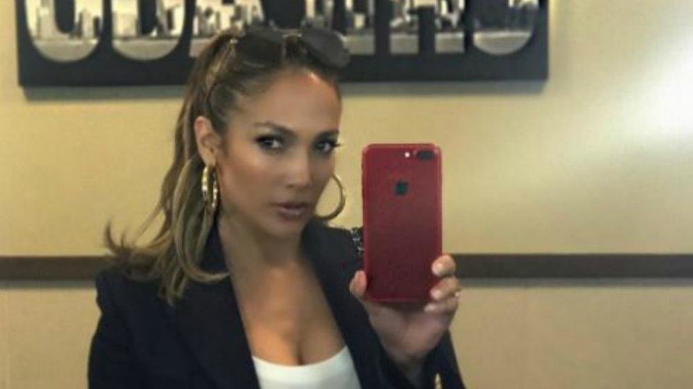 Jennifer López publica foto de sus hijitos como pilotos de avión ...