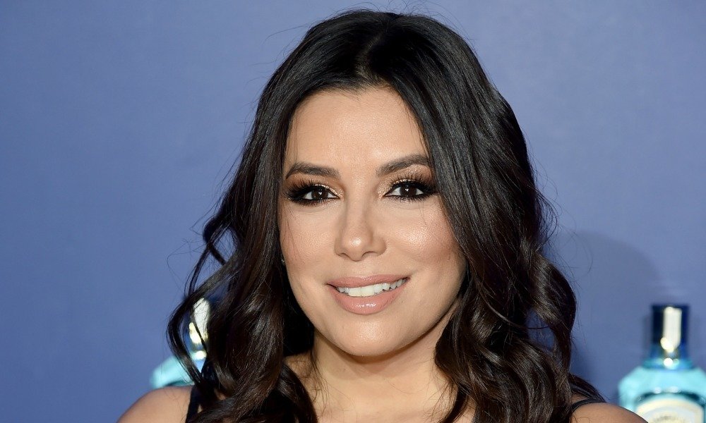 Eva Lo's Instagram, Twitter & Facebook on IDCrawl