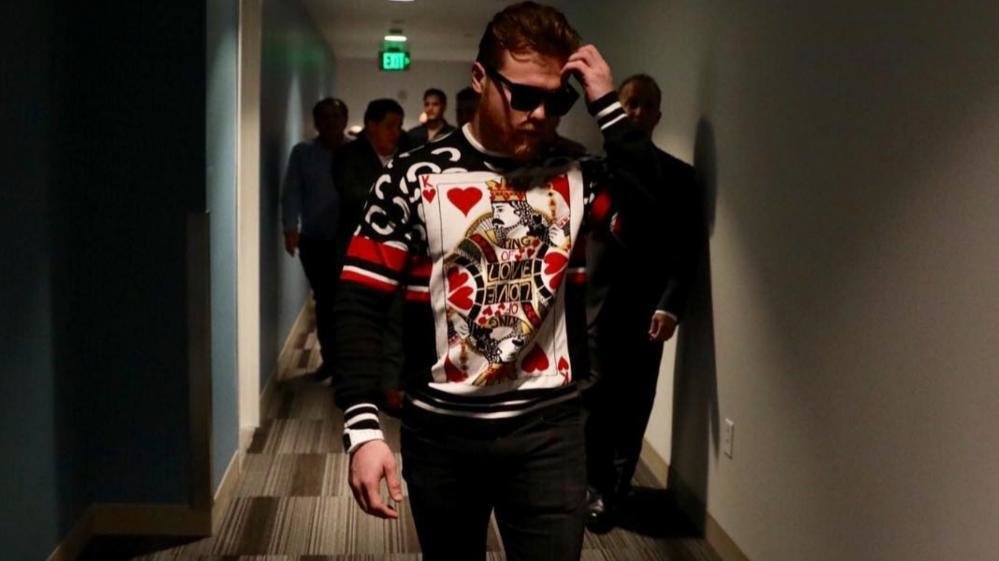 Saúl "Canelo" Álvarez y su excéntrico estilo al vestir | MamasLatinas.com