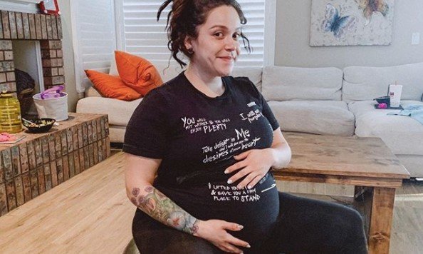 Jacqie Rivera gives birth to fourth child | MamasLatinas.com