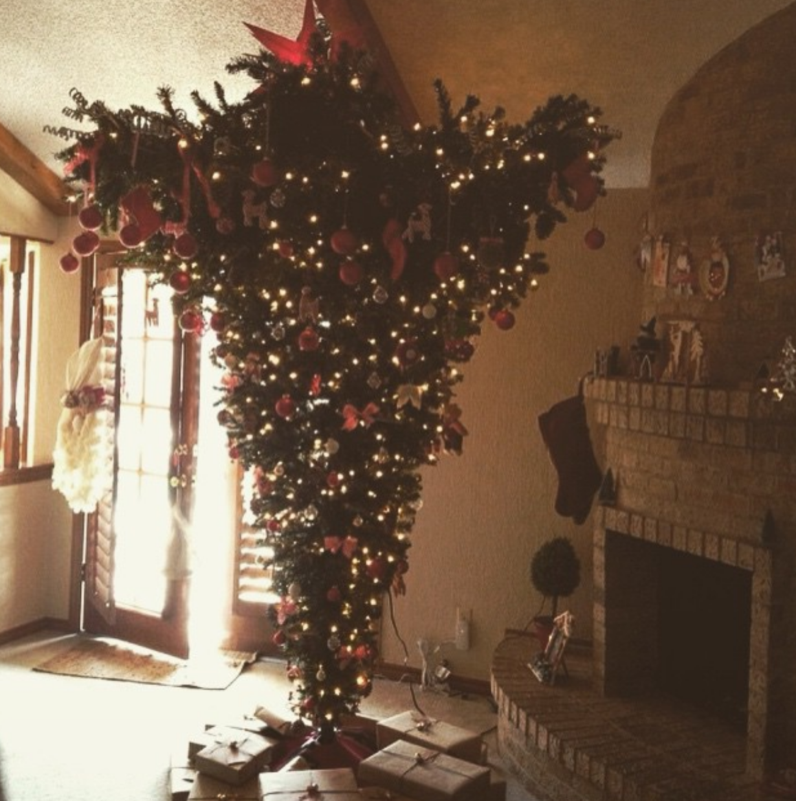 The worst Christmas tree fails ever (PHOTOS) | MamasLatinas.com