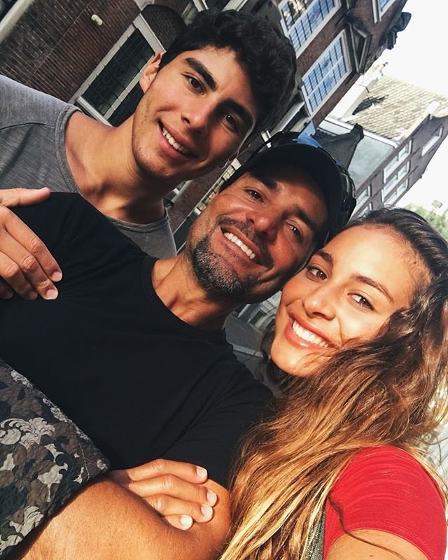 The best pics of Chayanne's beautiful family | MamasLatinas.com