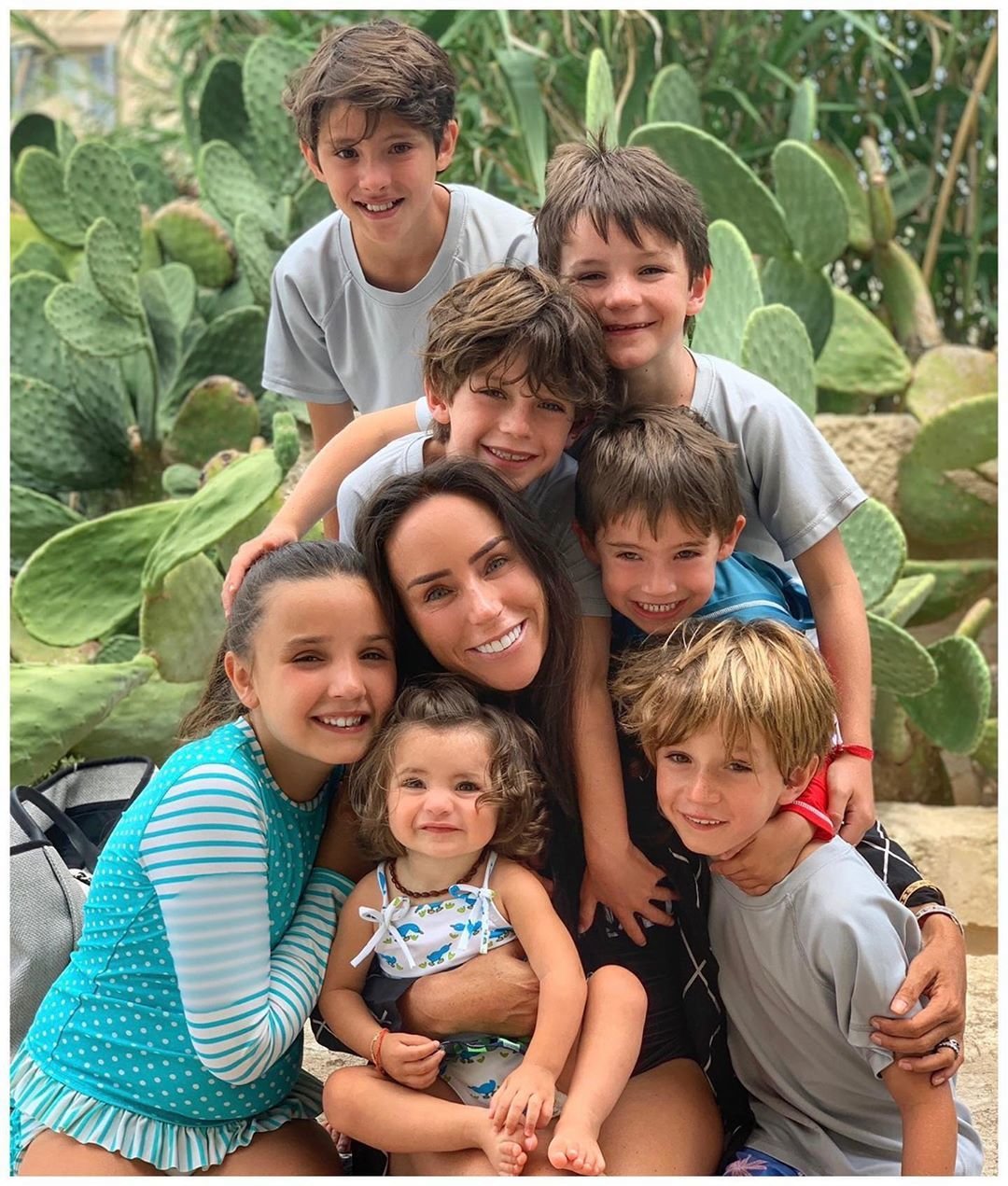 20 Pics of celebrity kids and their adorable siblings | MamasLatinas.com