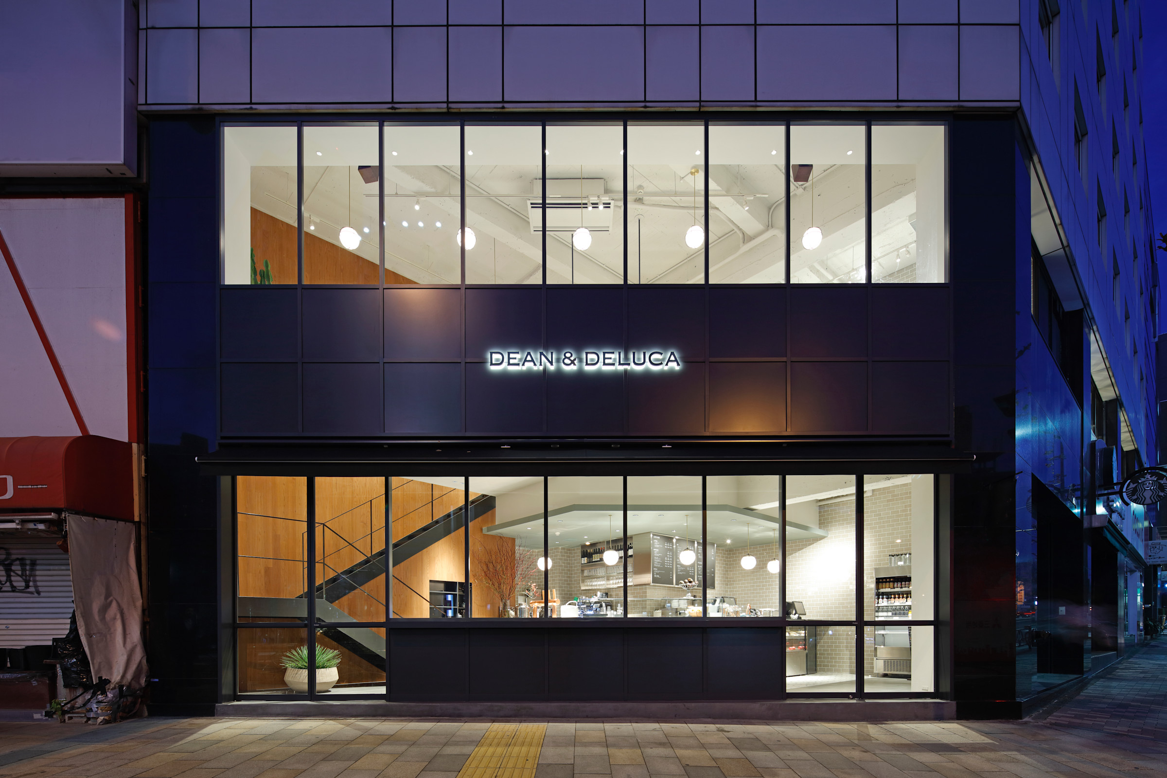 DEAN&DELUCA CAFE AOYAMA | Works | KOZO TAKAYAMA