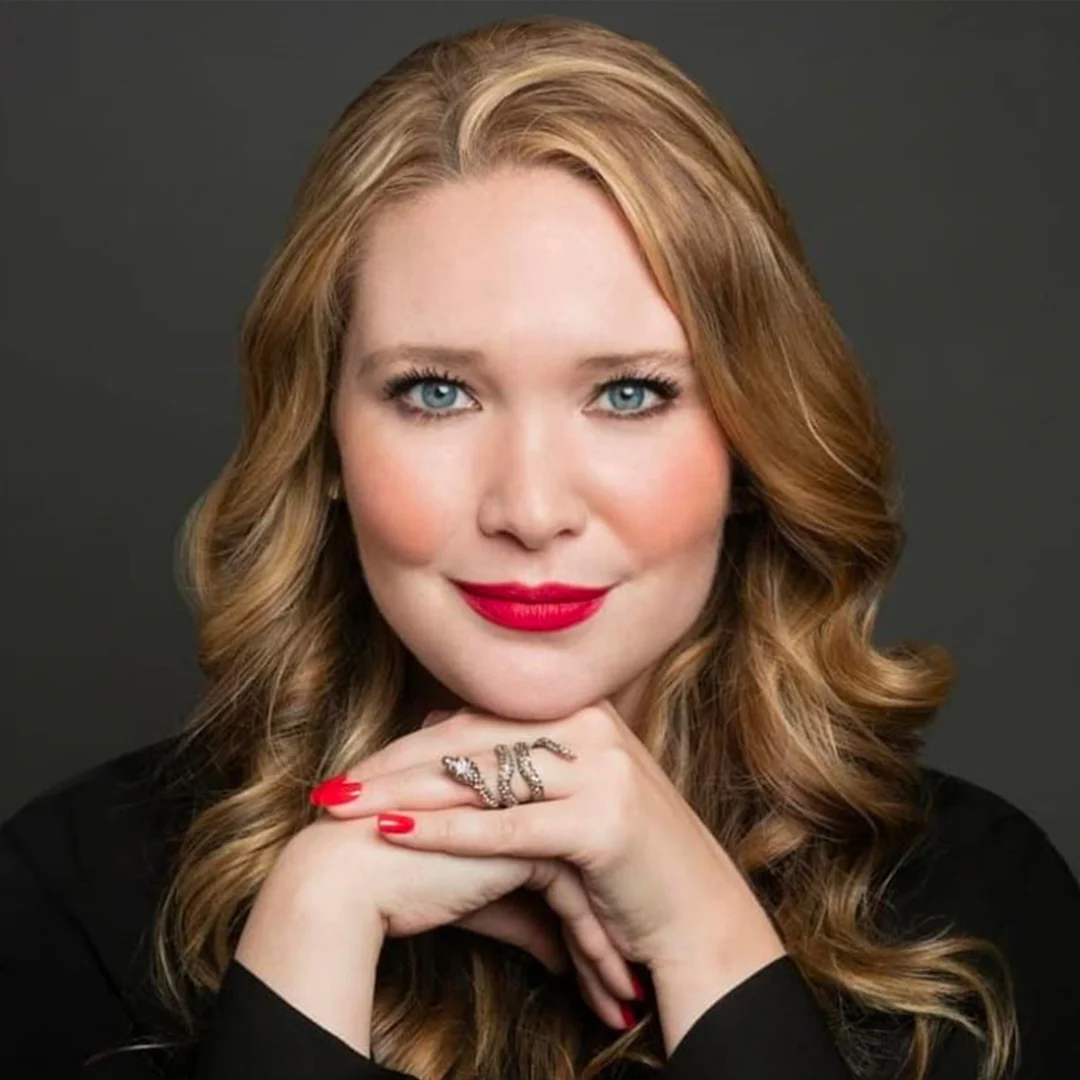 Sarah J. Maas - amerikansk fantasy- och ungdomsboksförfattare