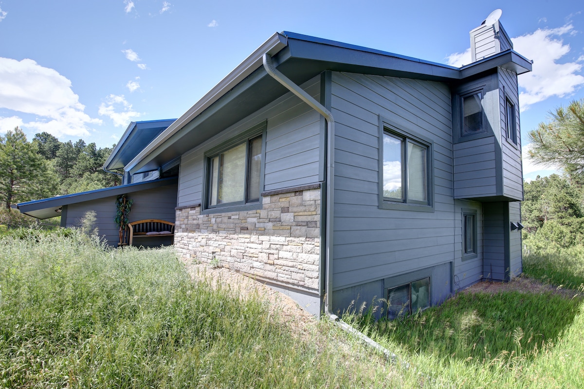 Create A Design Feature With Versetta Stone | Colorado Siding Repair