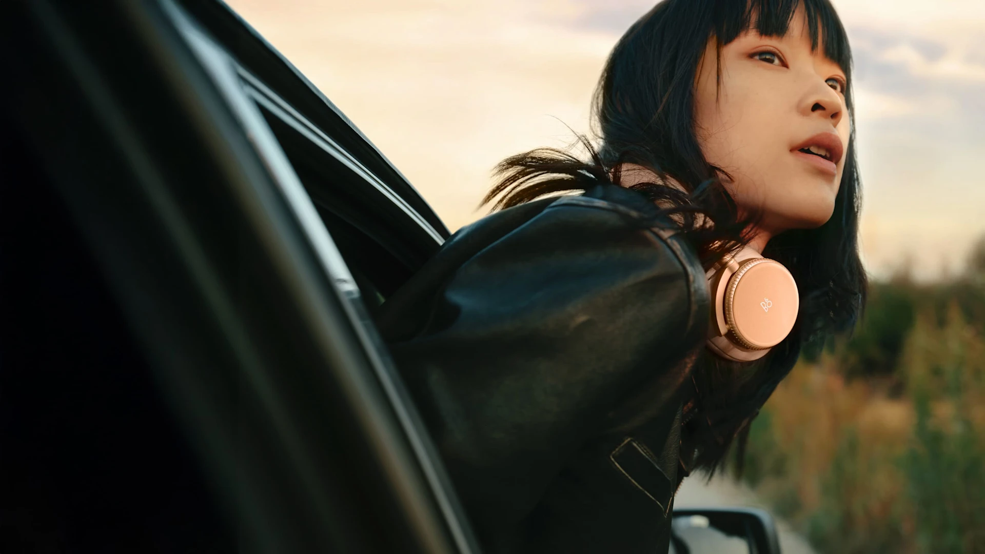 Beoplay H100——为 Dolby Atmos 优化的耳机 | B&O