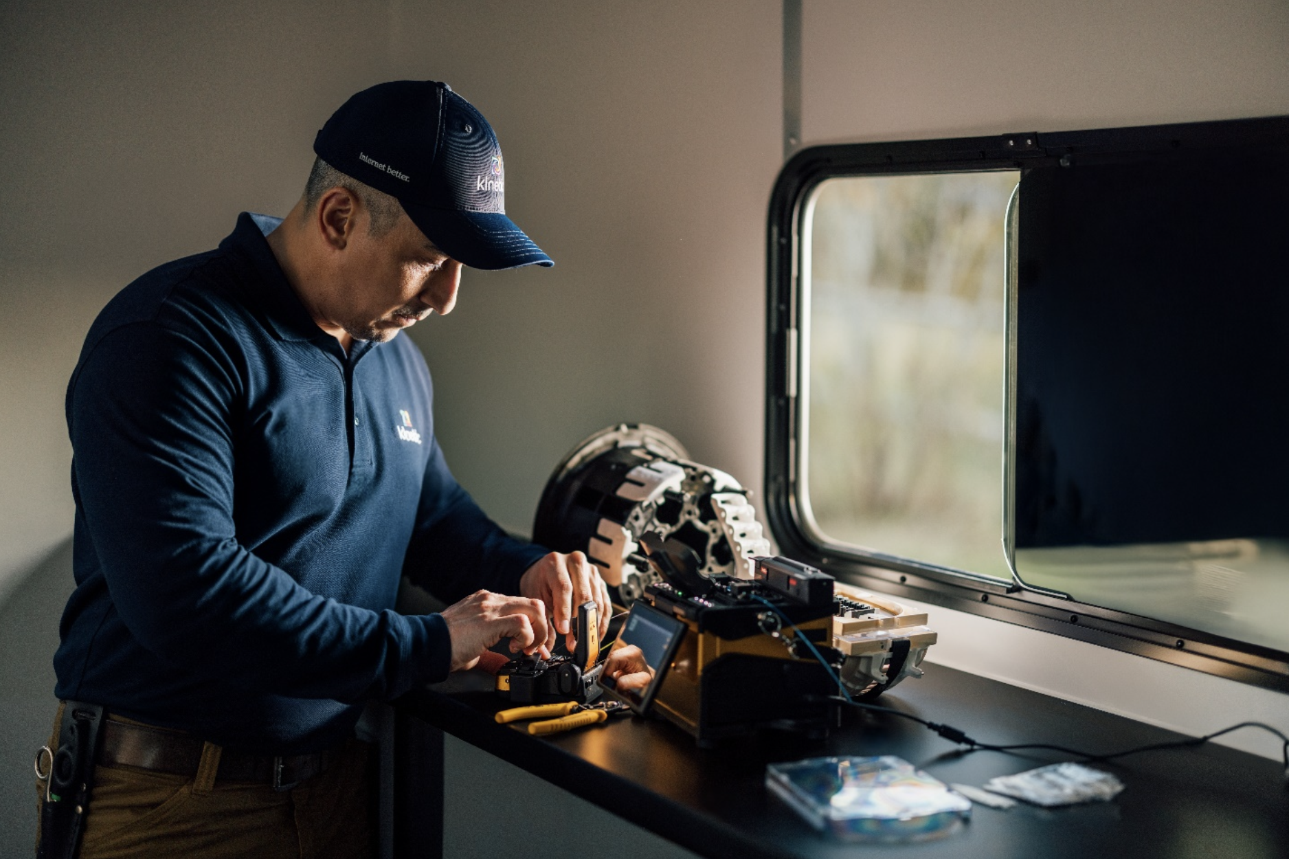 How Does Fiber Internet Work?