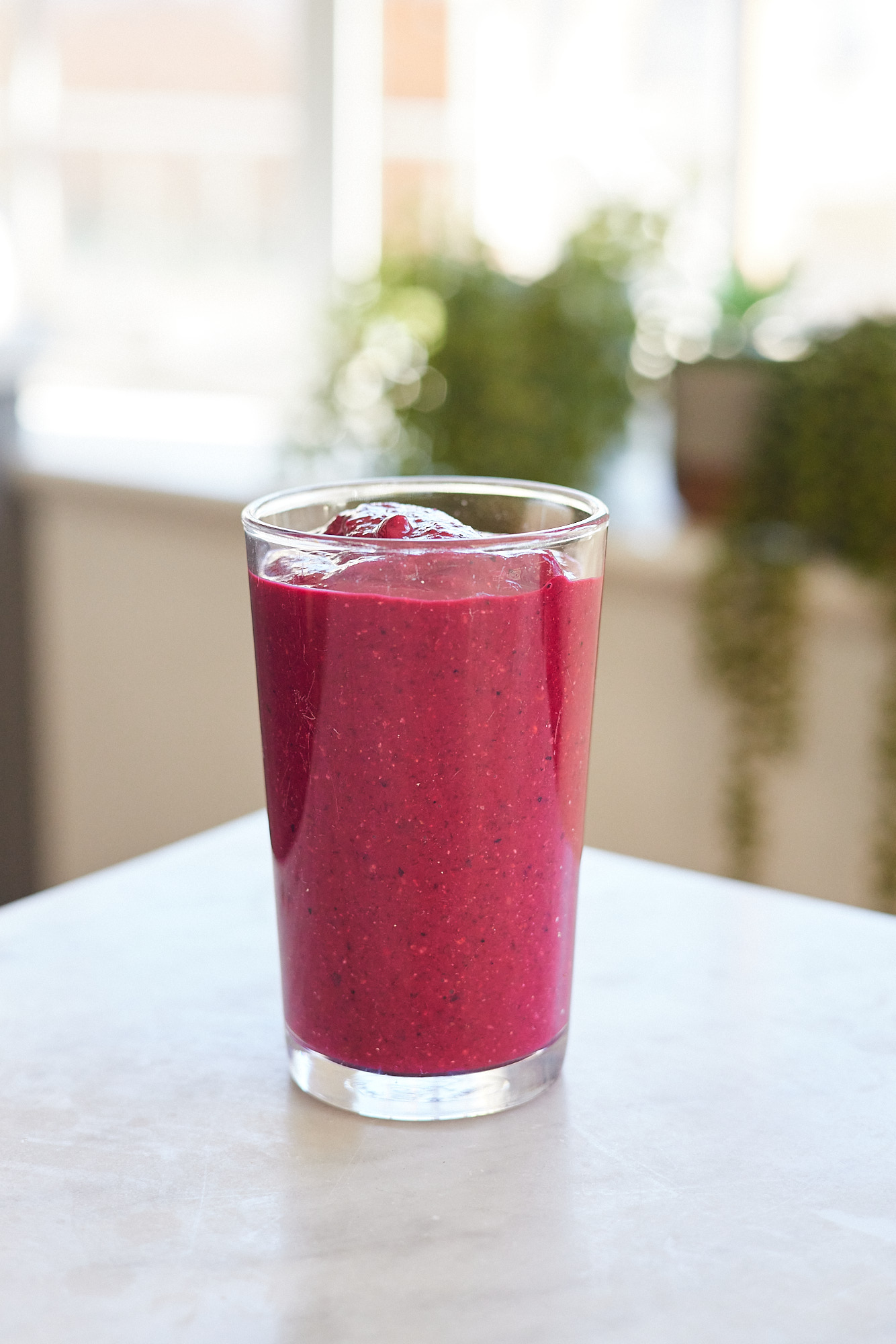 Beetroot & Berry Smoothie | Deliciously Ella (EU)