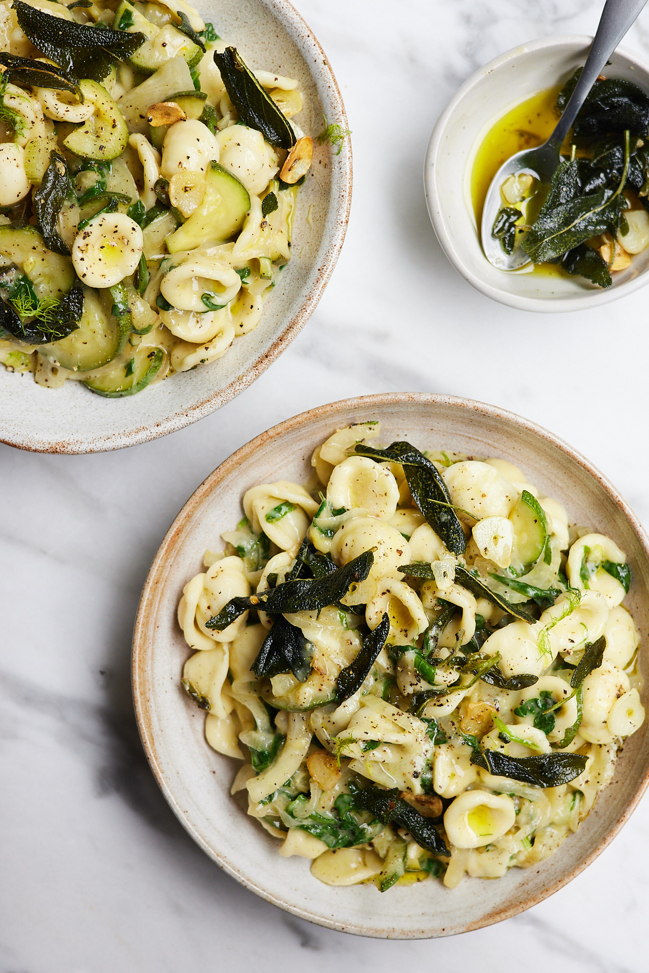 Crispy Sage, Garlic & Courgette Pasta - Deliciously Ella
