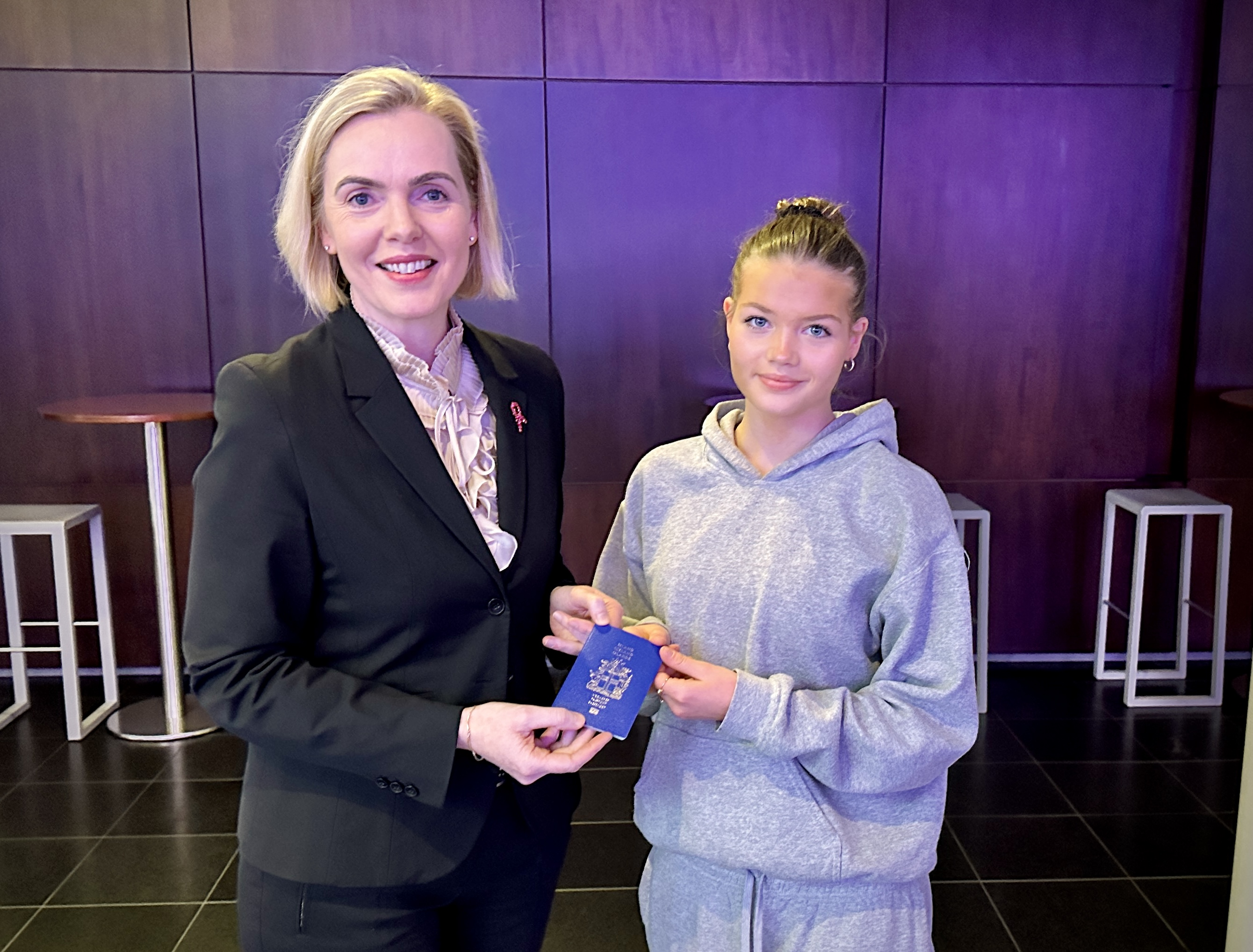 now it´s possible to apply for a passport at Ísland.is | Ísland.is