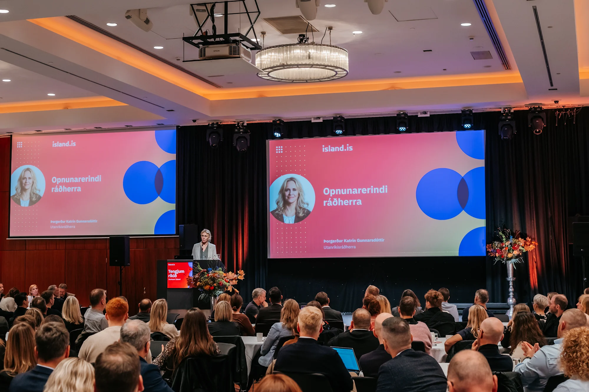 Þétt setið á Tengjum ríkið 2025 | Stafrænt Ísland