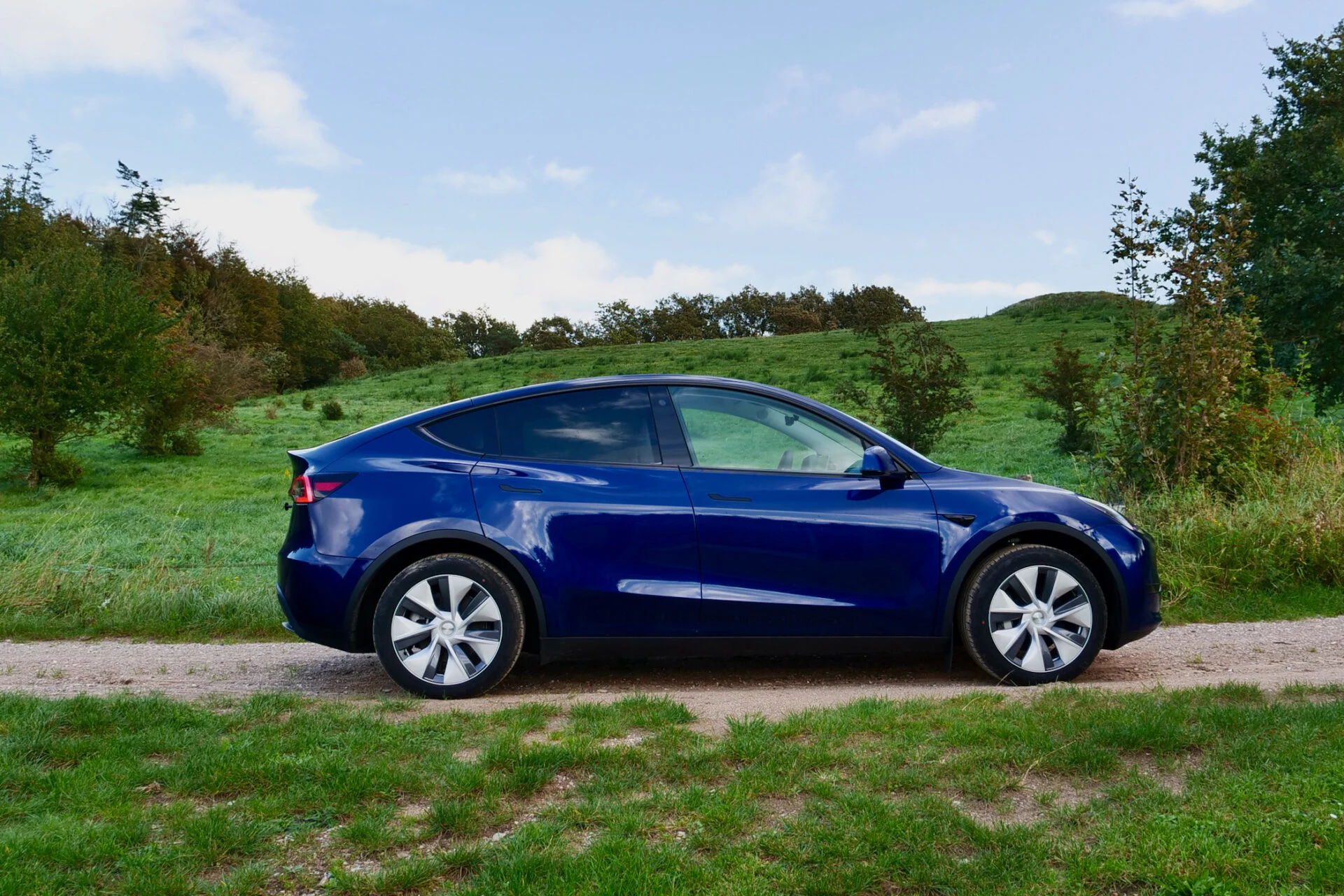 Ny Tesla Model Y-variant får længere rækkevidde - Bilbasen Blog