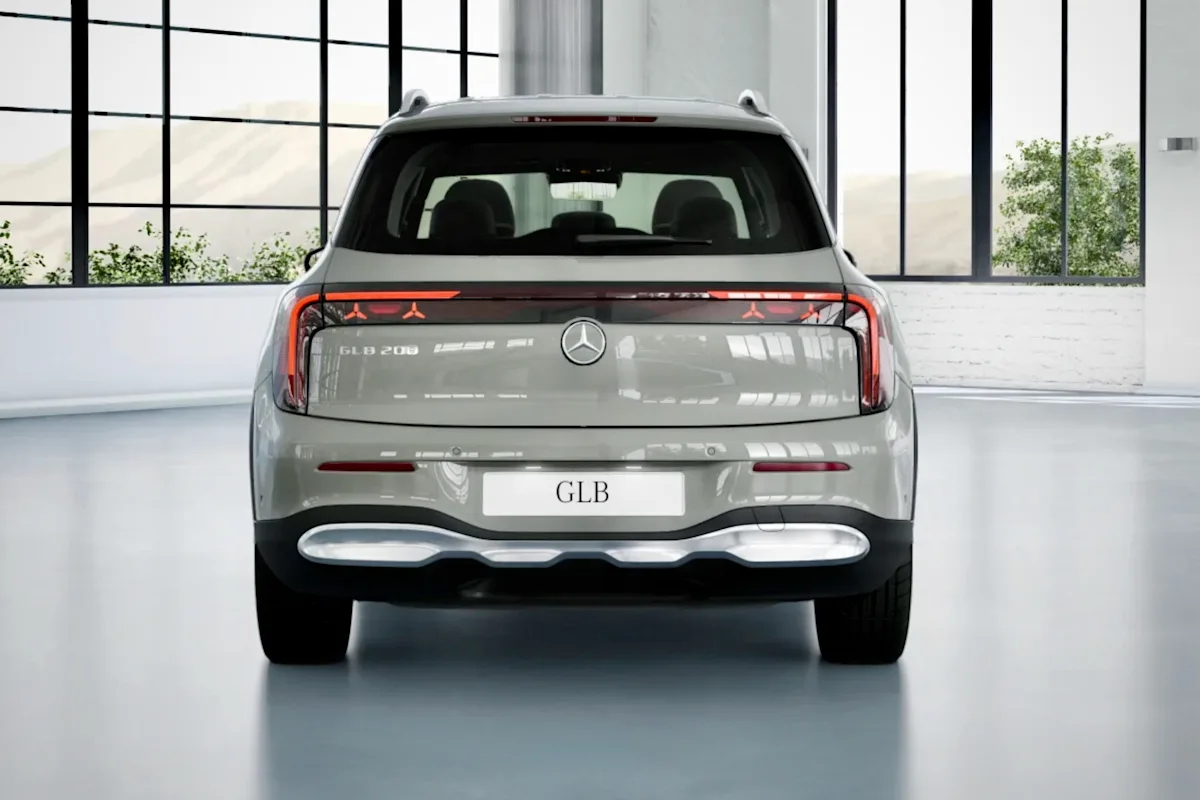 Ny Mercedes-Benz GLB 200 koster under 400.000 kr. - og har en ...