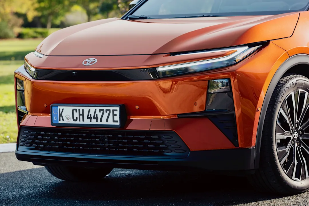 Toyota C-HR+ - elbil med 609 kilometer rækkevidde til 299.990 kr.