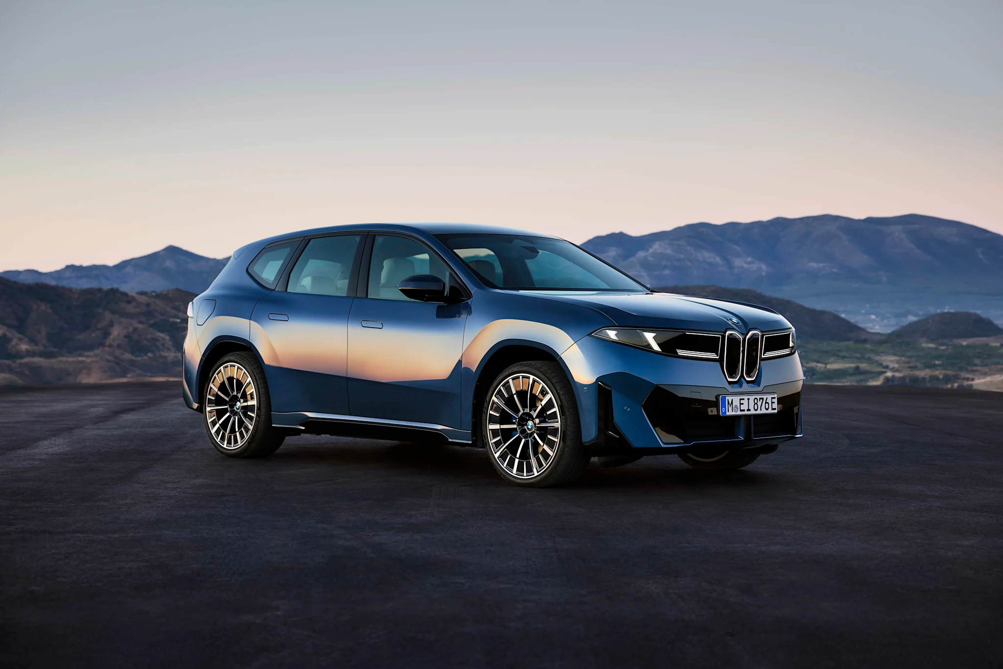 Første kig: BMW iX3 er første skridt i Neue Klasse – og det er stort