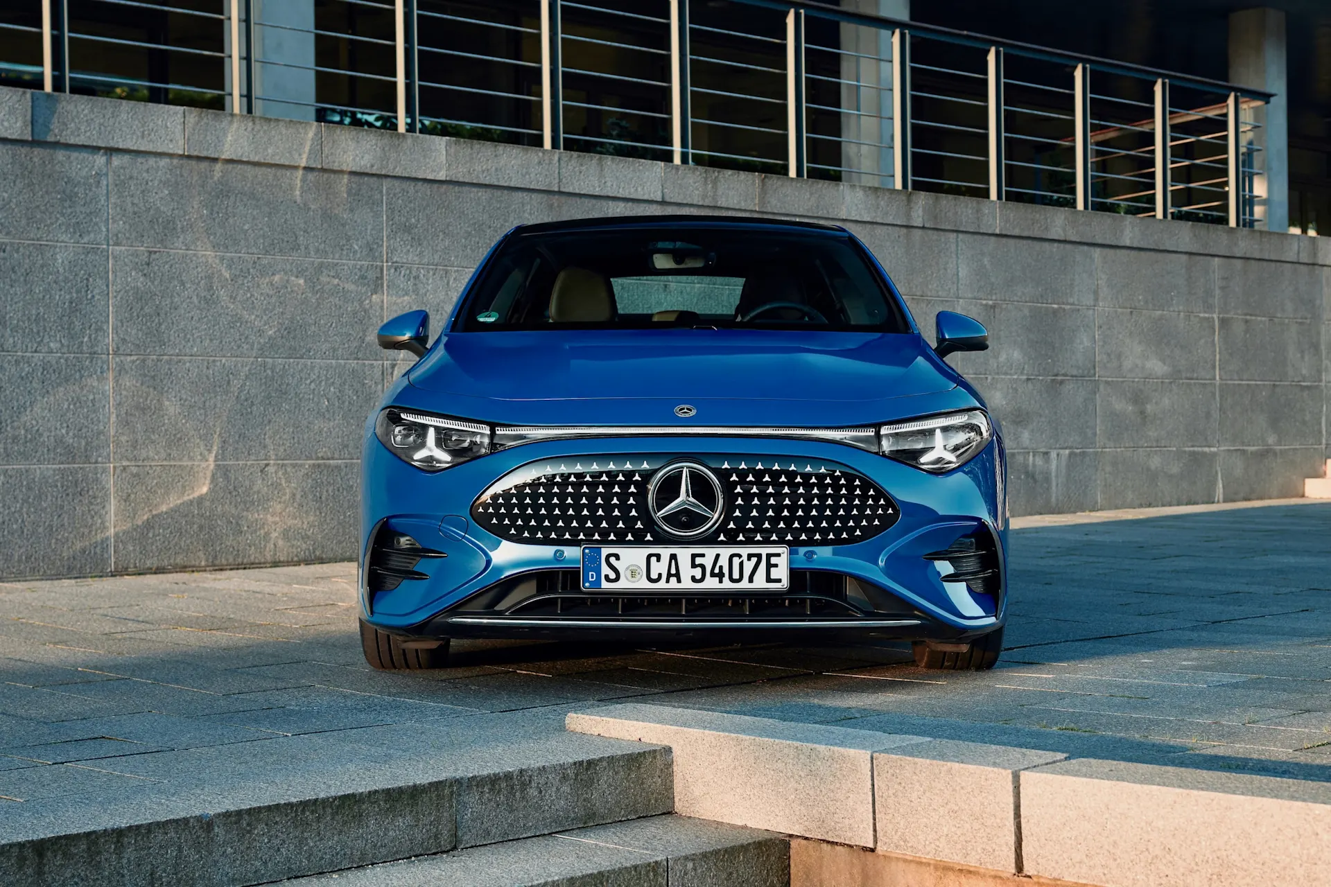 Mercedes-Benz CLA 200 SKAL regelmæssigt lades til 100 procent