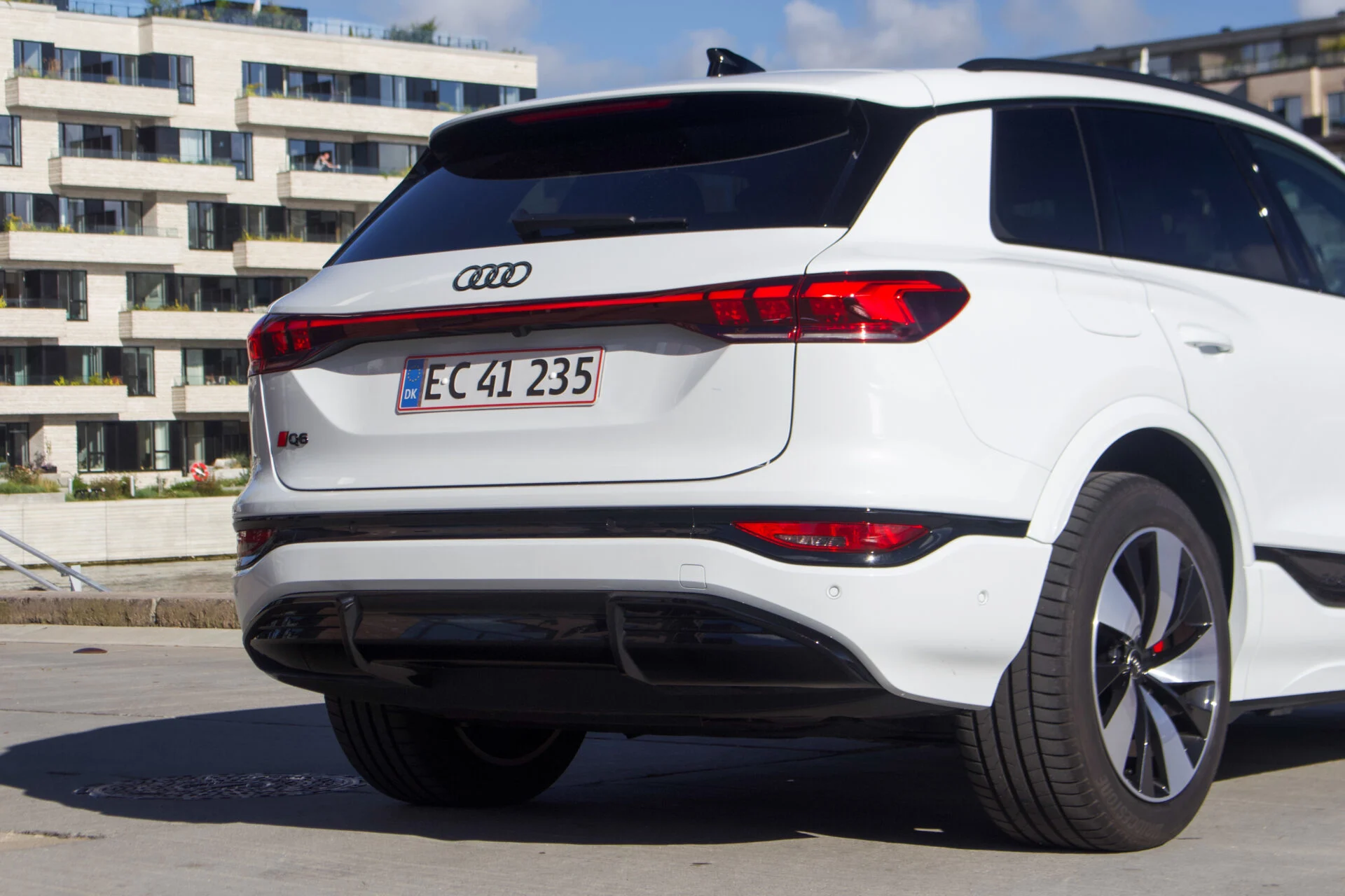 Test: Audi Q6 E-Tron er, som en Audi er bedst - Bilbasen Blog
