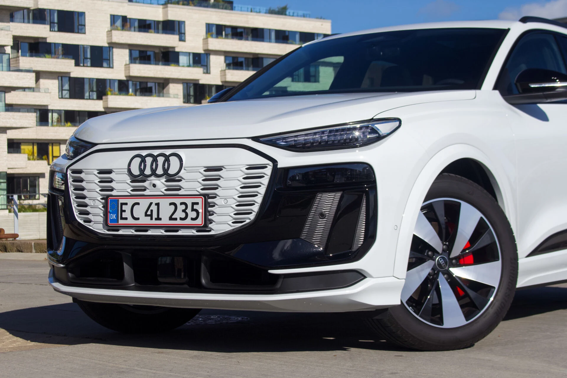 Test: Audi Q6 E-Tron er, som en Audi er bedst - Bilbasen Blog
