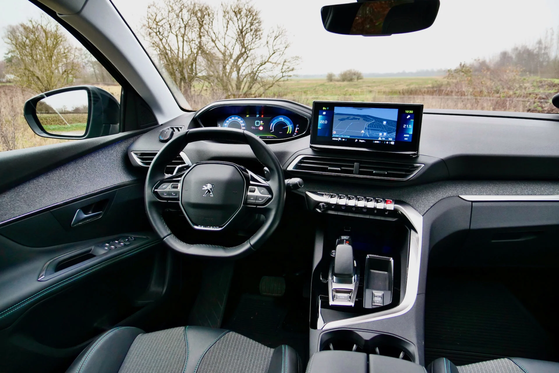 Duel: Peugeot 308 vs 3008 - stationcar eller SUV? - Bilbasen Blog