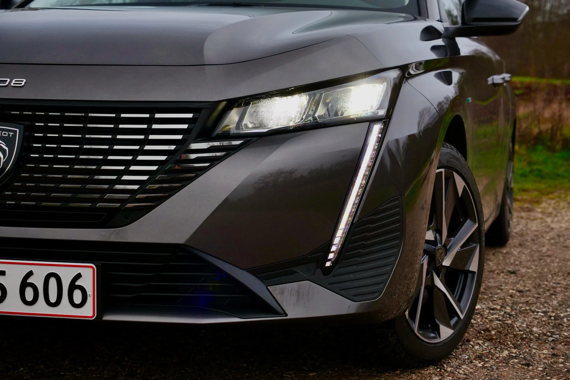 Duel: Peugeot 308 vs 3008 - stationcar eller SUV? - Bilbasen Blog