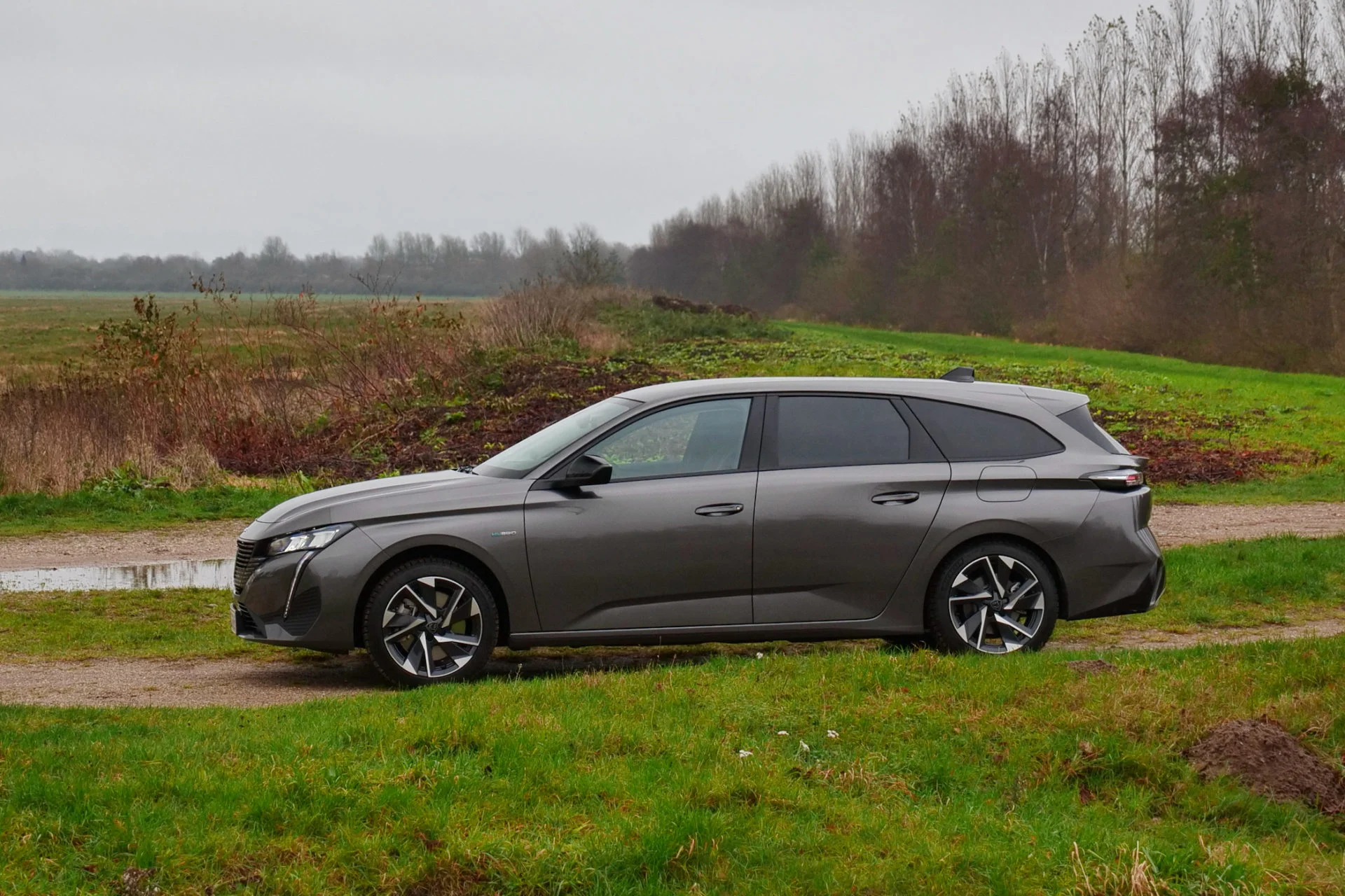 Duel: Peugeot 308 vs 3008 - stationcar eller SUV? - Bilbasen Blog