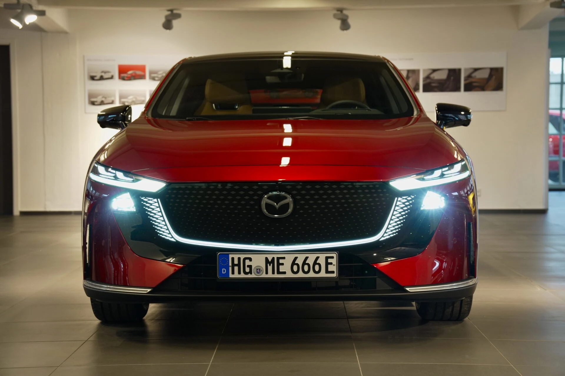 Stor, luksuriøs elbil til lav pris: Mazda 6e med alt i udstyr koster ...