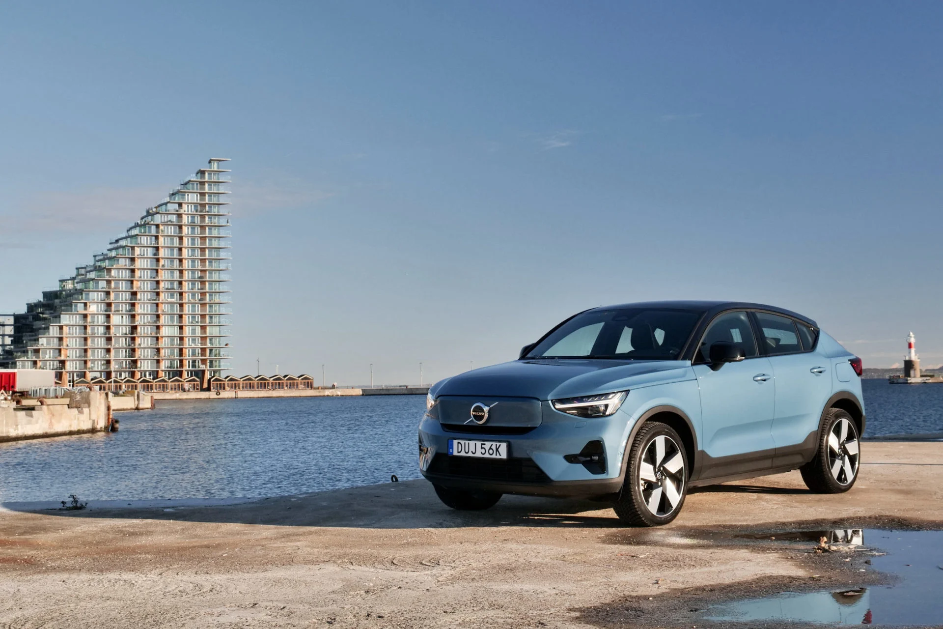 FØRSTE TUR: Volvo C40 er XC40 med en fræk afslutning - Bilbasen Blog