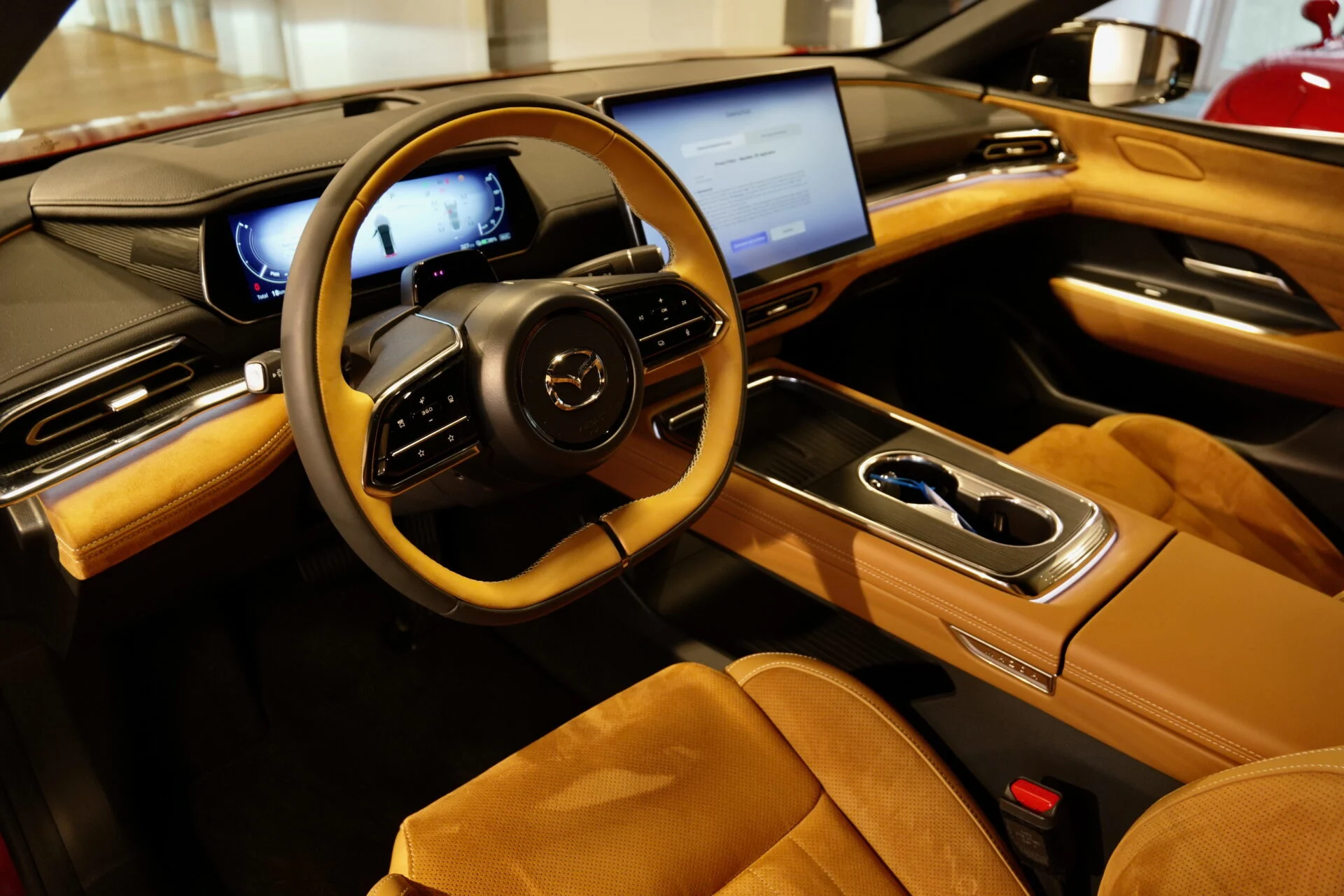 Stor, luksuriøs elbil til lav pris: Mazda 6e med alt i udstyr koster ...