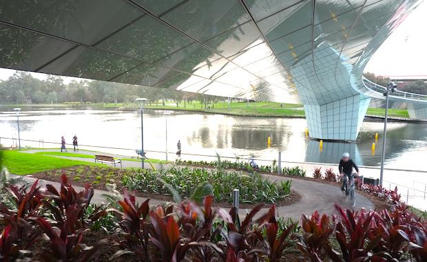 New $40m Footbridge Opens Vital Link To Adelaide's Riverbank Precinct ...
