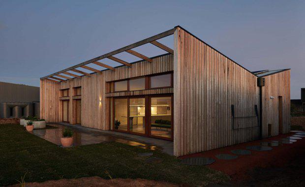 Carbon Positive House Sets 10-Star Example in Sustainable Building ...