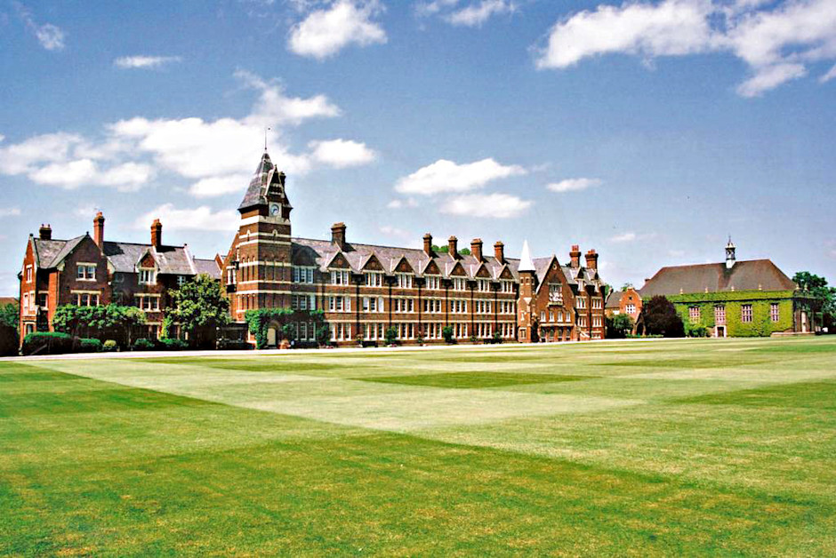 Felsted School Boarding School in the UK