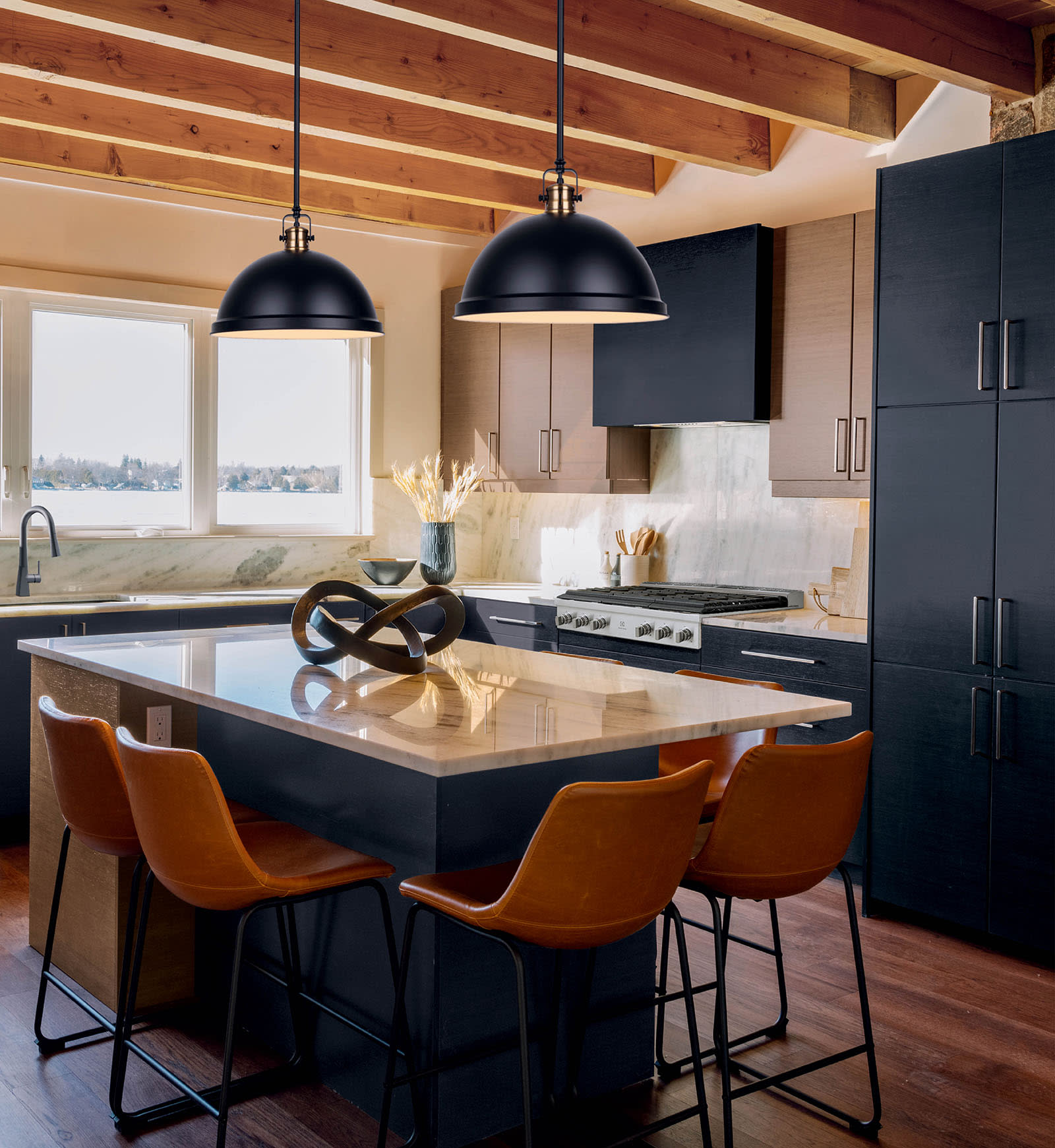 Double the Beauty of Your Kitchen With a Two-Tone Approach | Home Hardware