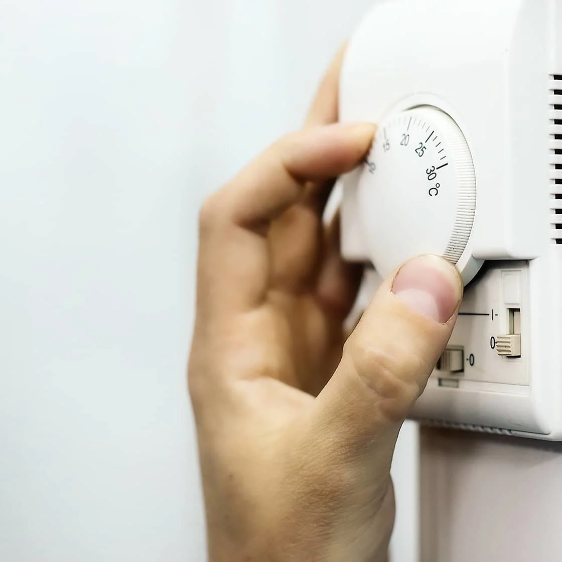 Here’s How to Choose the Right Home Thermostat | Home Hardware