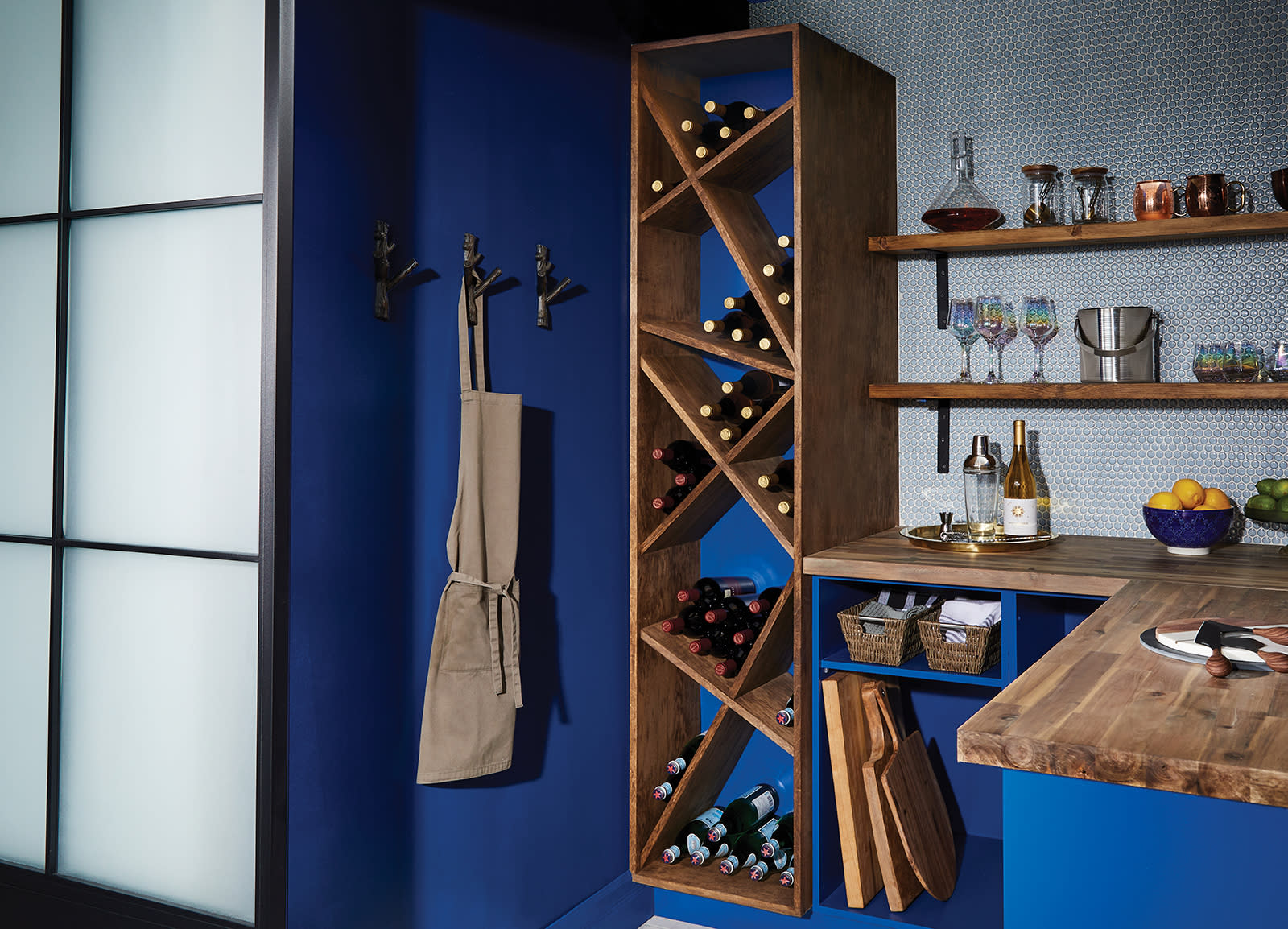 Here’s How to Make a Beverage Rack | Home Hardware