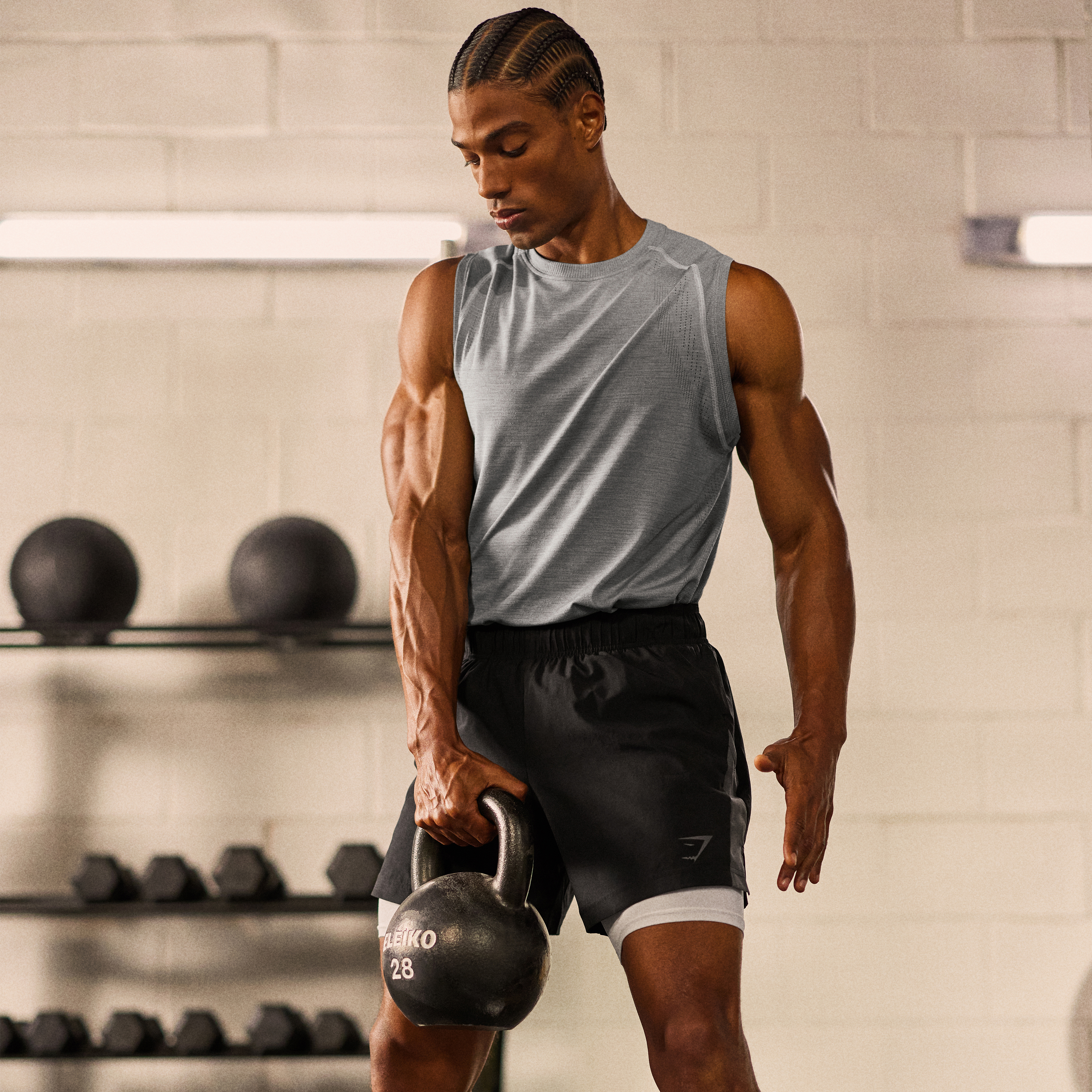 20 Minutes, One Kettlebell - The Full-Body Kettlebell Workout For ...