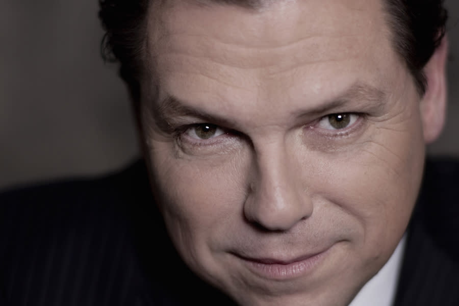 A Nostalgic Pairing of Voice and Violin - Classical KDFC