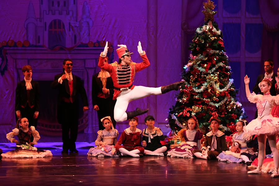 Putting the Finishing Touches on a 45th “Nutcracker” - Classical KUSC