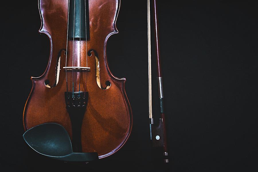 What Happens When a Violinist Breaks a String? - Classical KDFC