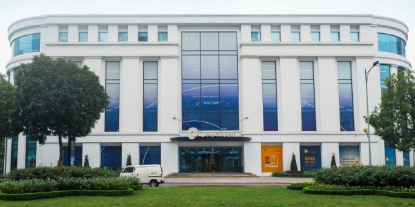 Learn why One Mount Group chose a data streaming platform.