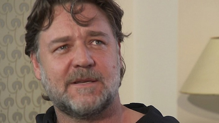 Russell Crowe on the school of Neighbours | Good Morning Britain