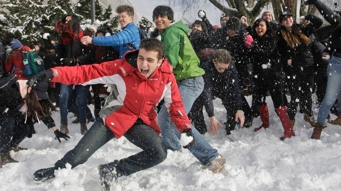 Should schools ban snowball fights? | Good Morning Britain