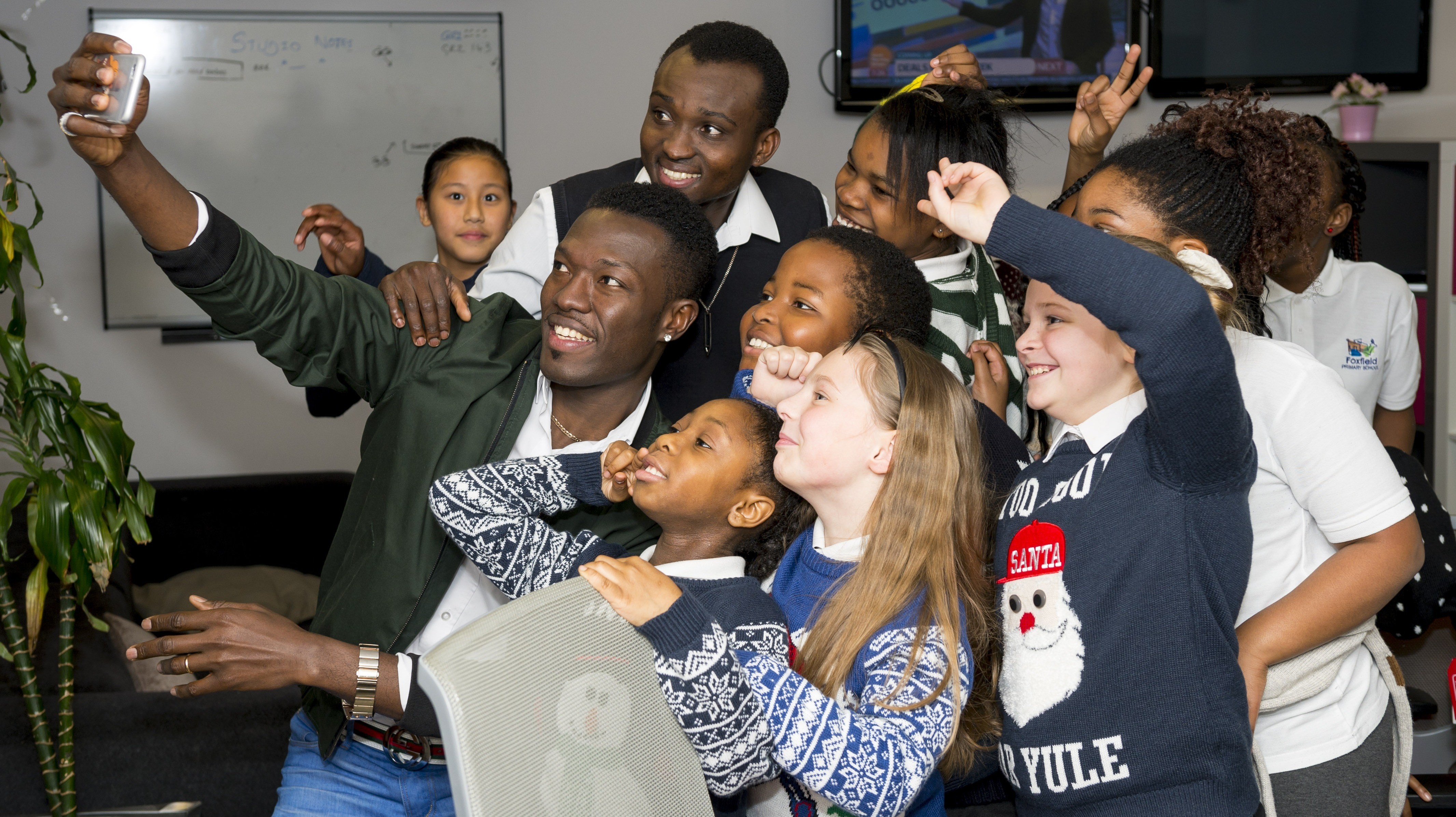 Christmas cheer from Foxfield Primary | Good Morning Britain